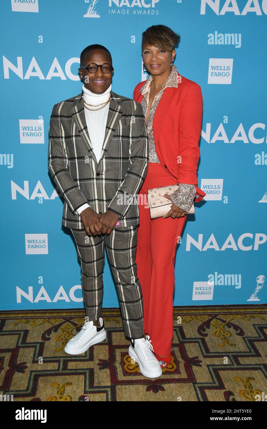 Los Angeles, USA. 26th Feb, 2022. Brandon Henry and guest arrive at the ...