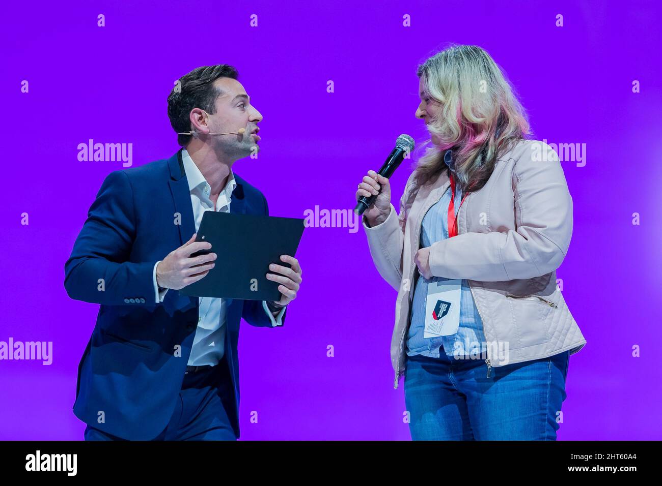 Celebrity Mentalist Gilan Gork on stage at Think Sales Convention in ...
