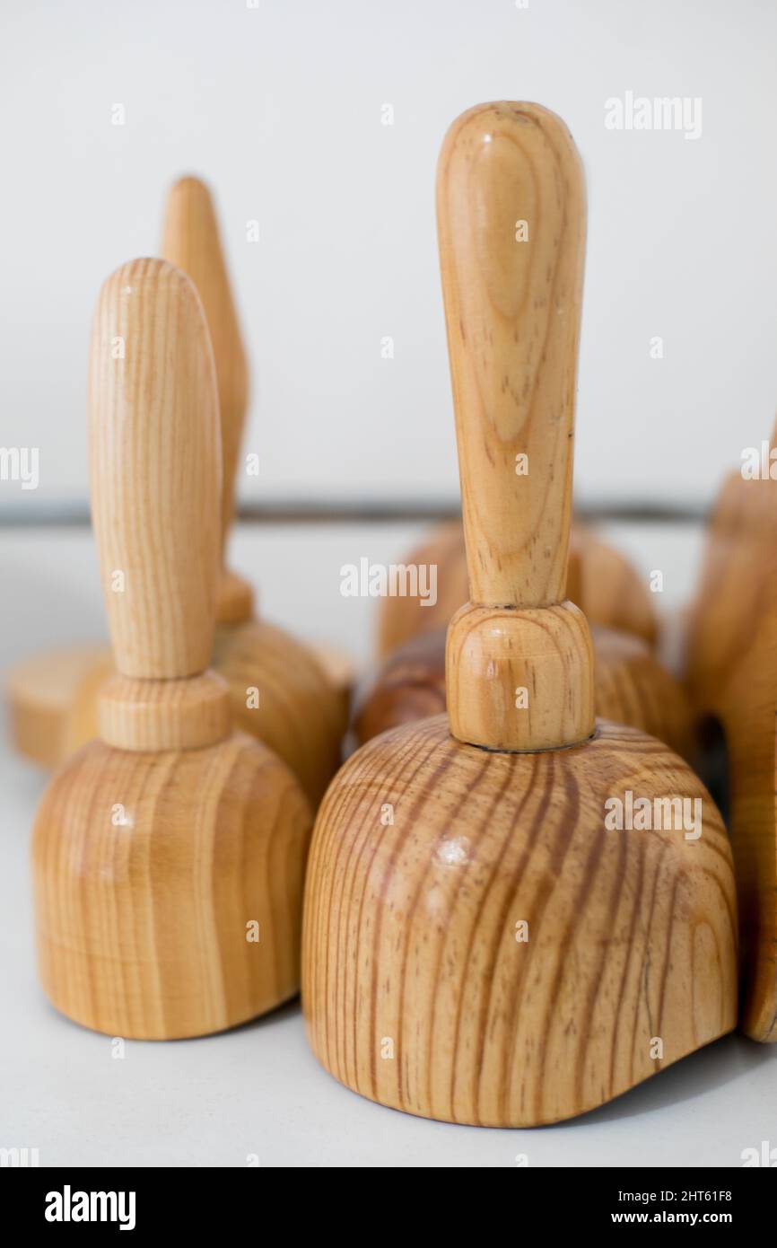 Vertical objects hi-res stock photography and images - Alamy