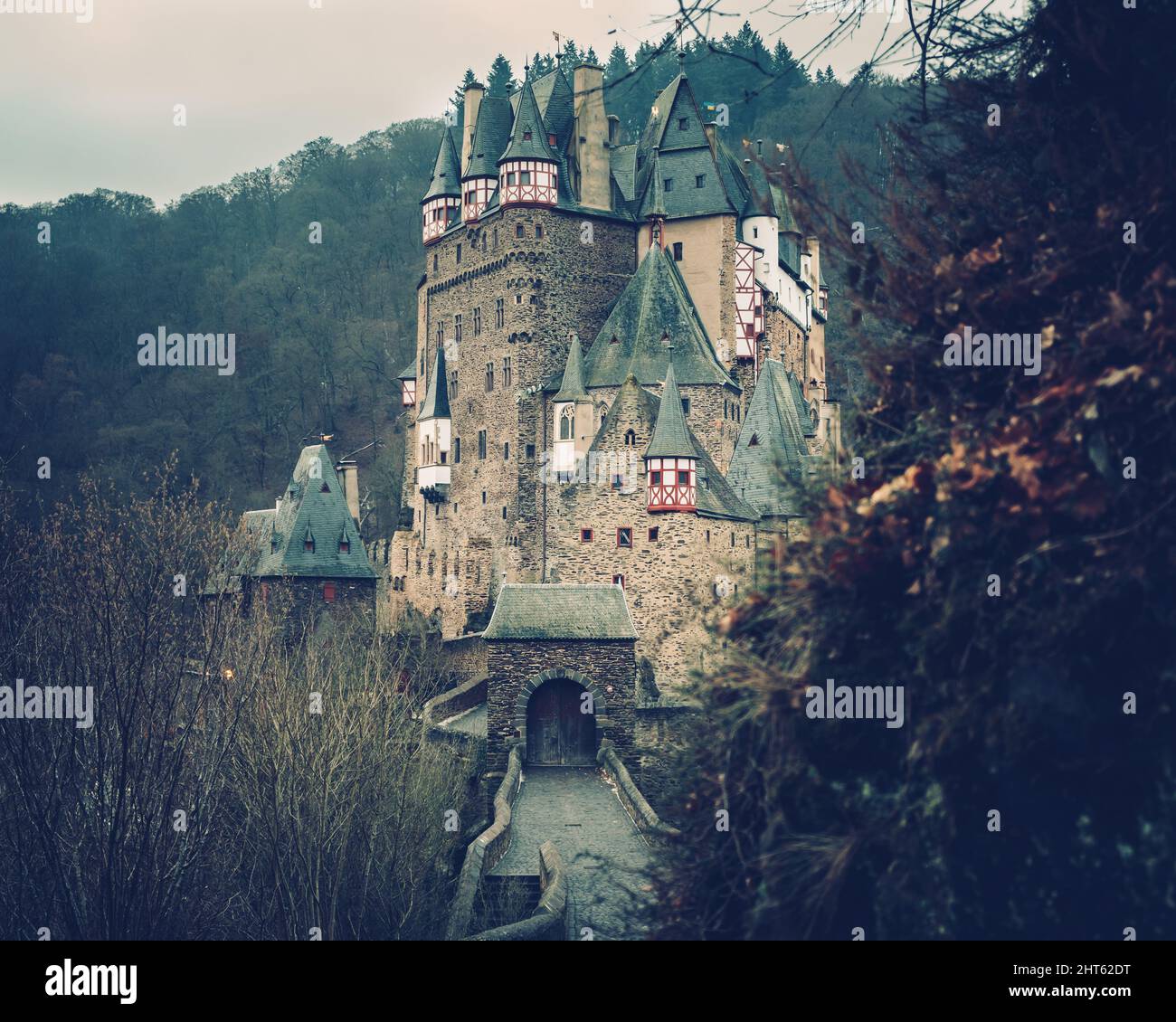 burg eltz castle medieval Stock Photo - Alamy