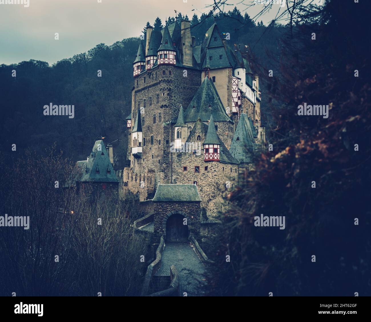 burg eltz castle medieval Stock Photo - Alamy