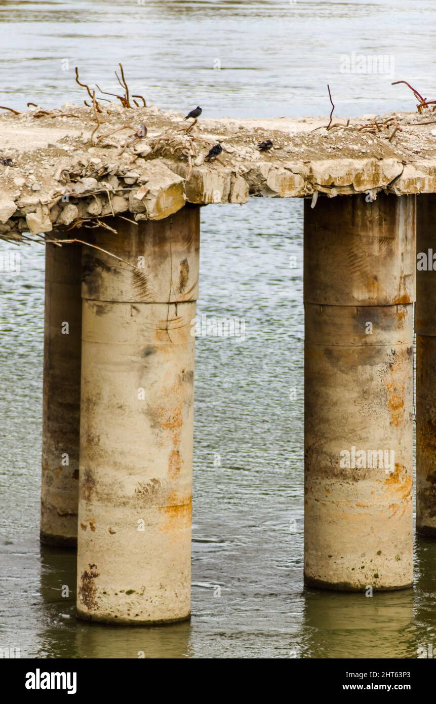Heavy pillars hi-res stock photography and images - Alamy