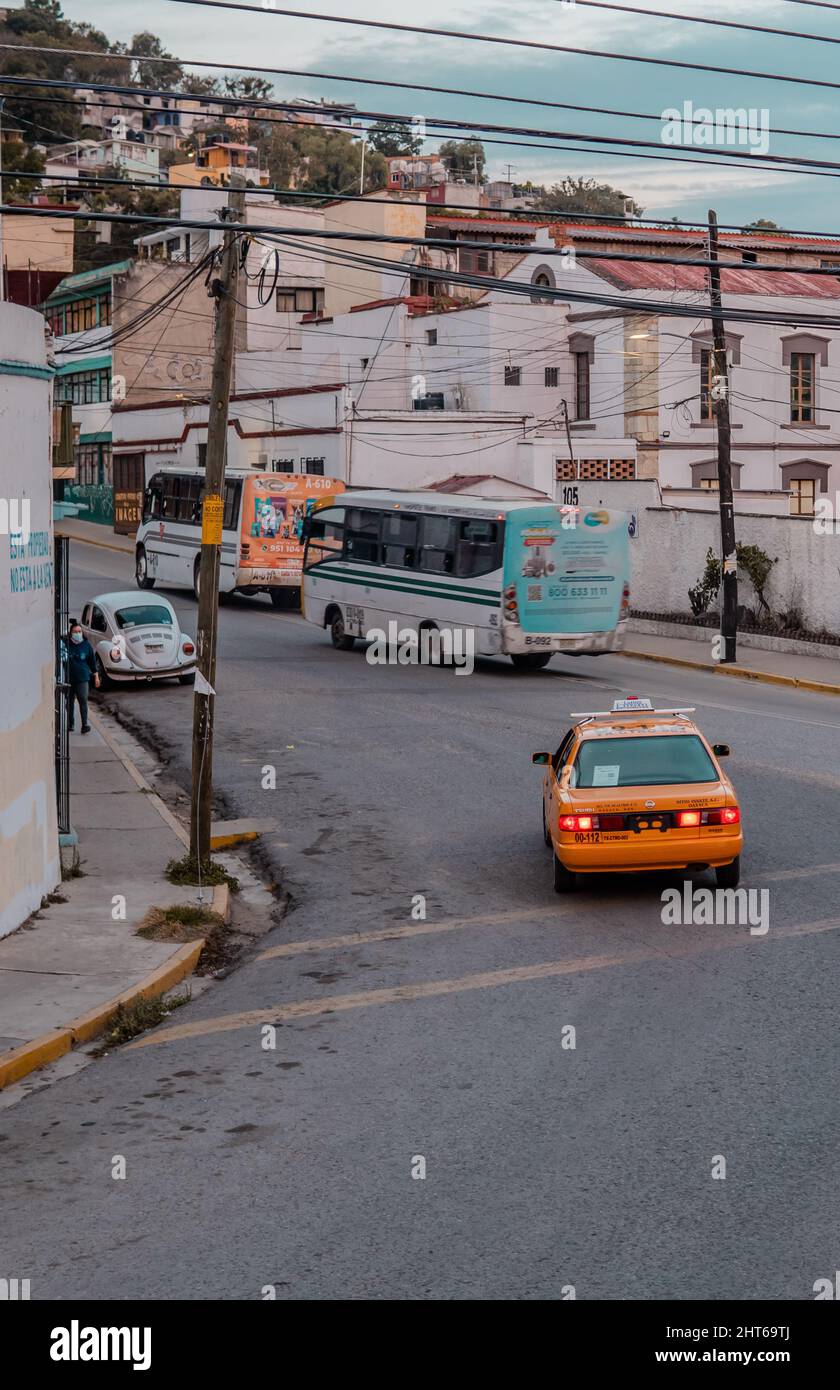 Candid street hi-res stock photography and images - Alamy
