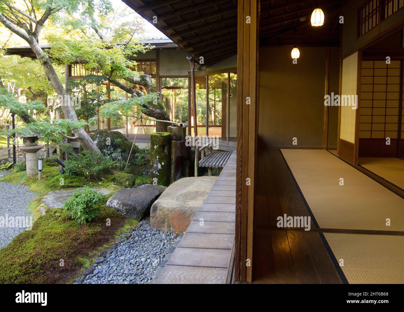 Traditional japanese restaurant garden kyoto hi-res stock photography ...