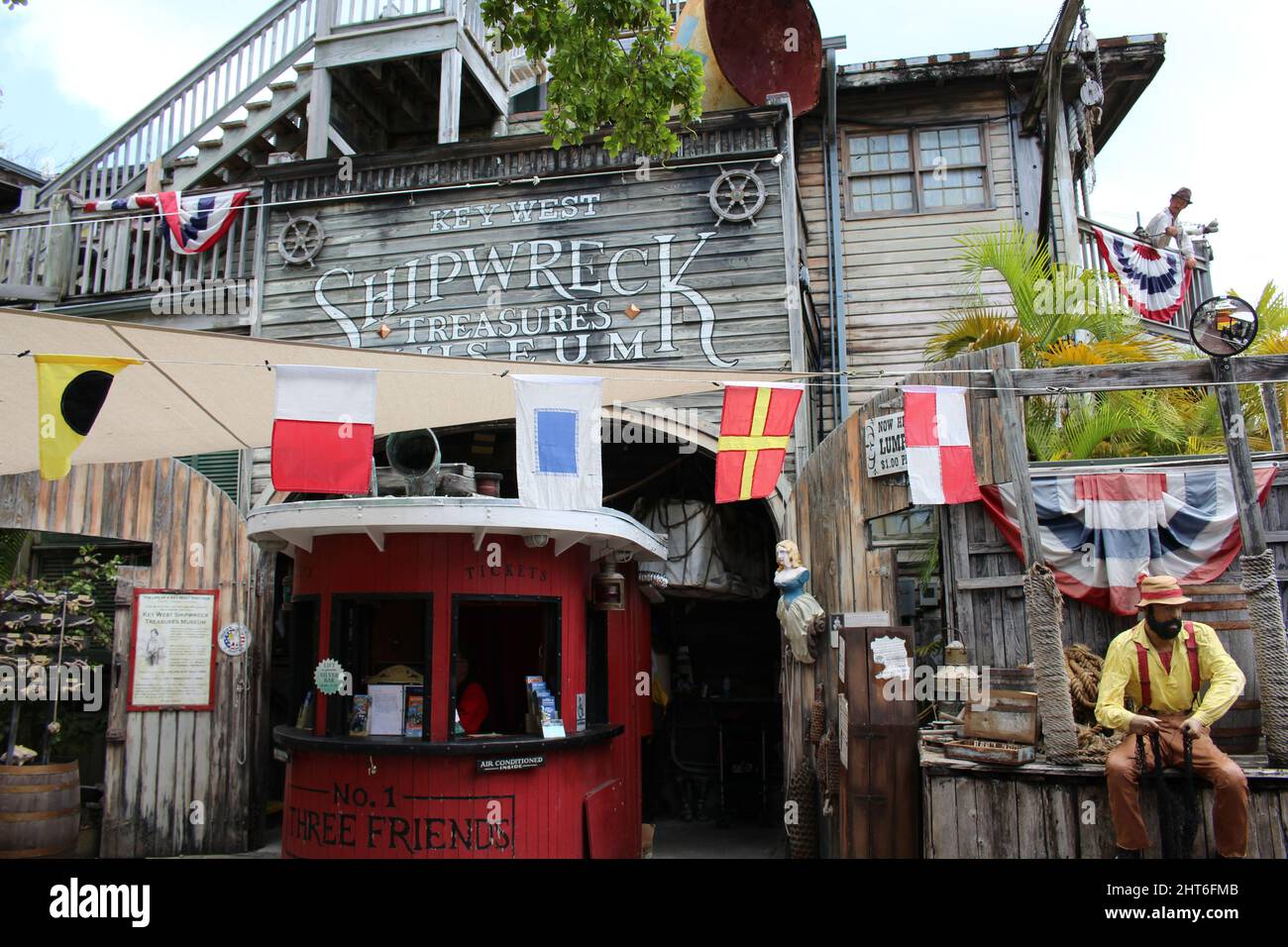 Perspective shot of Shipwreck treasure museum in the daytime in Florida ...
