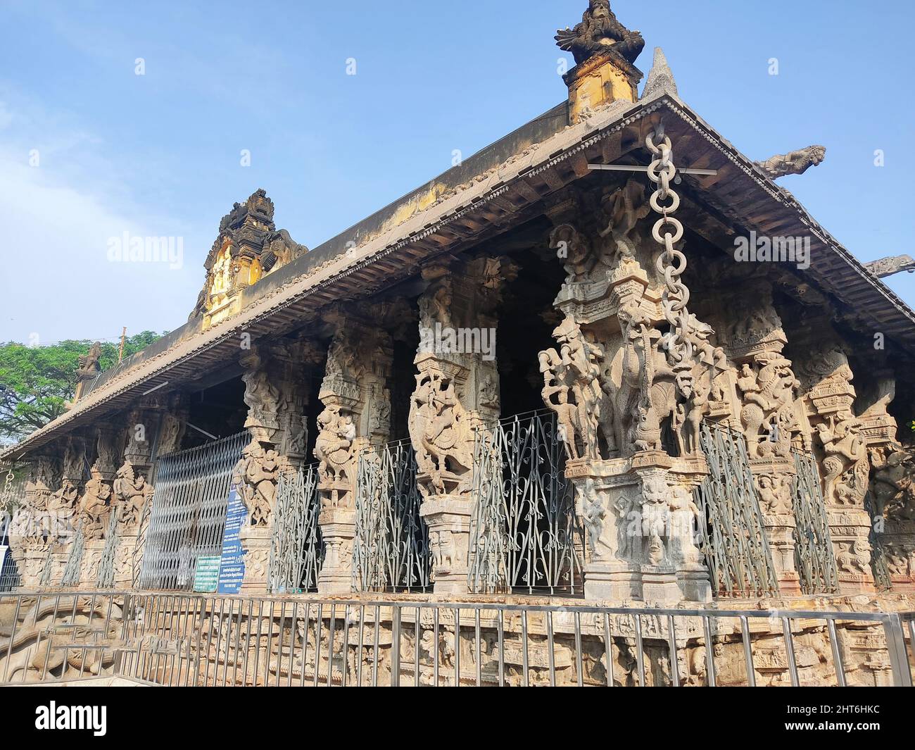 Beautiful shot of the Indian mythological temple Brihadishvara, Thanjai ...