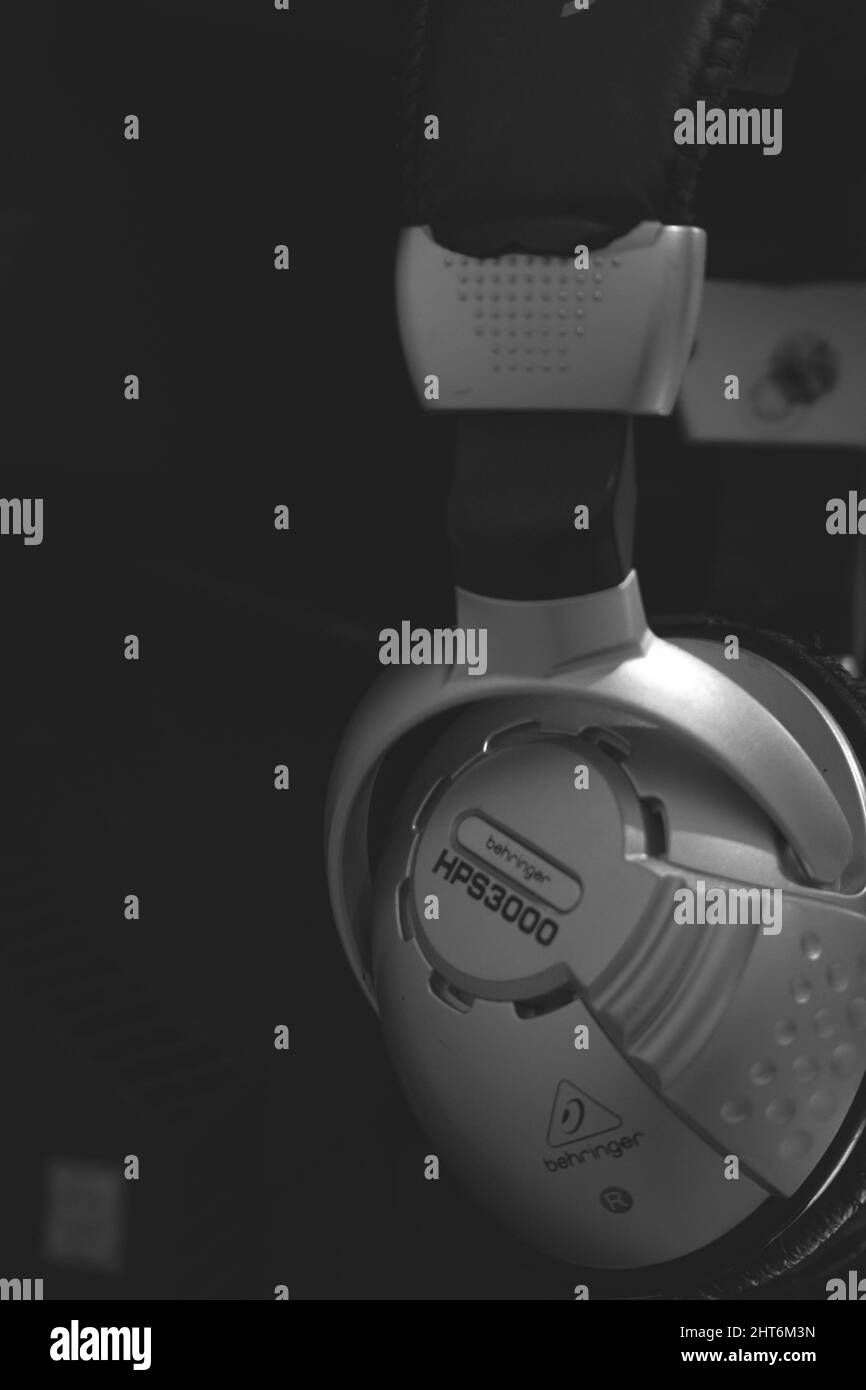 Podcast headset Black and White Stock Photos & Images - Alamy