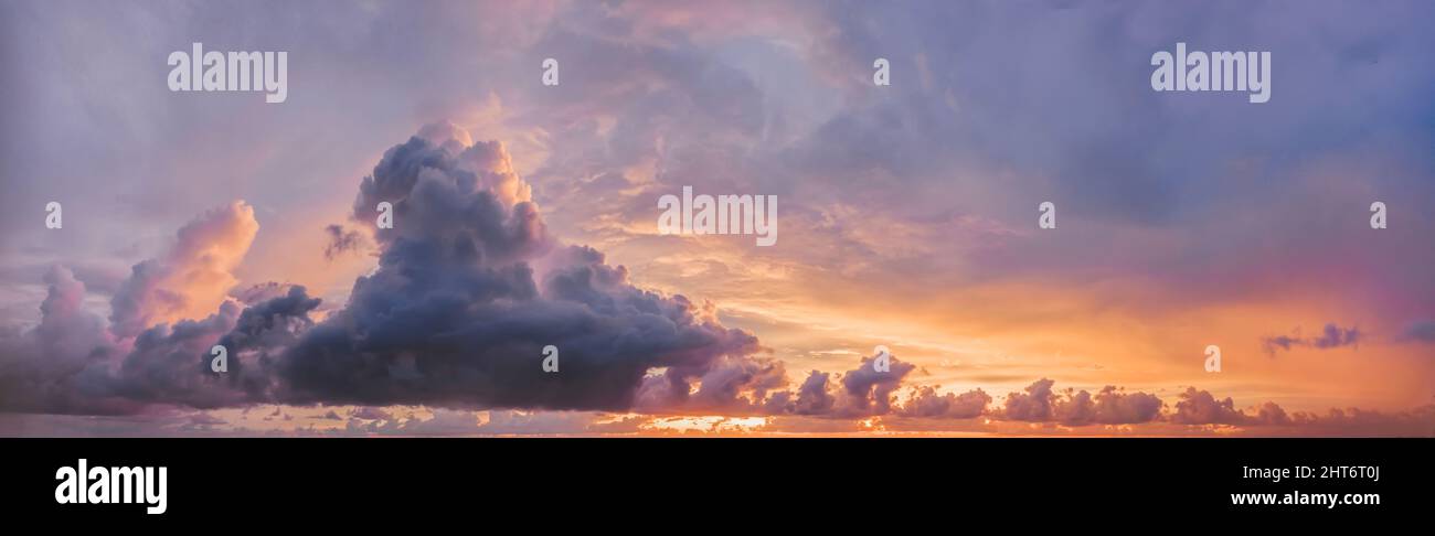 Lilac clouds hi-res stock photography and images - Alamy