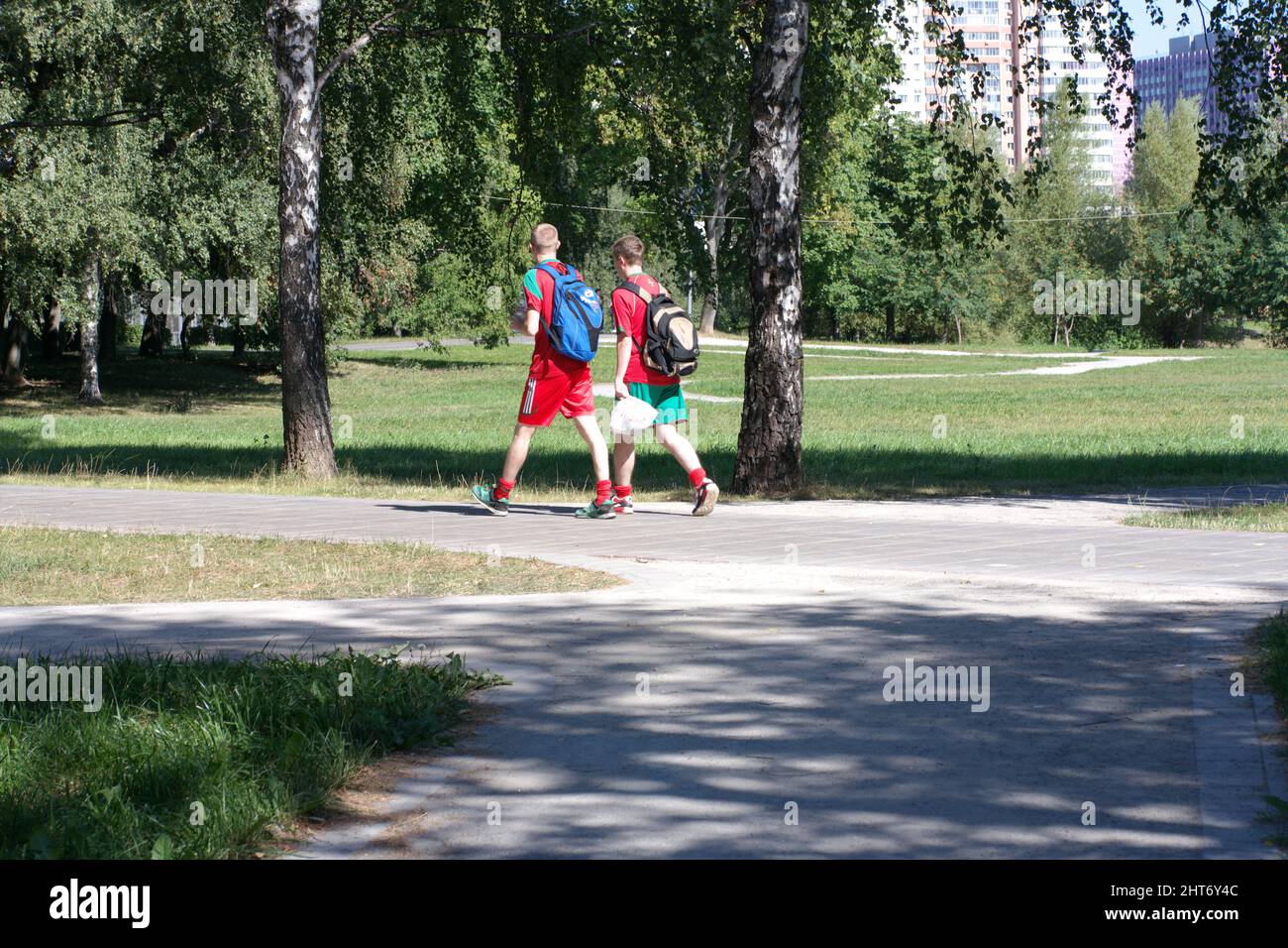 Park football summer men hi-res stock photography and images - Alamy