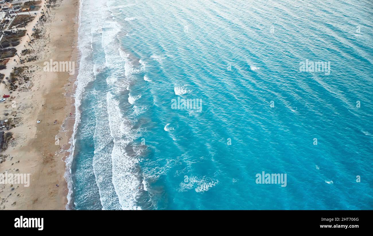 Splash water ocean hi-res stock photography and images - Alamy