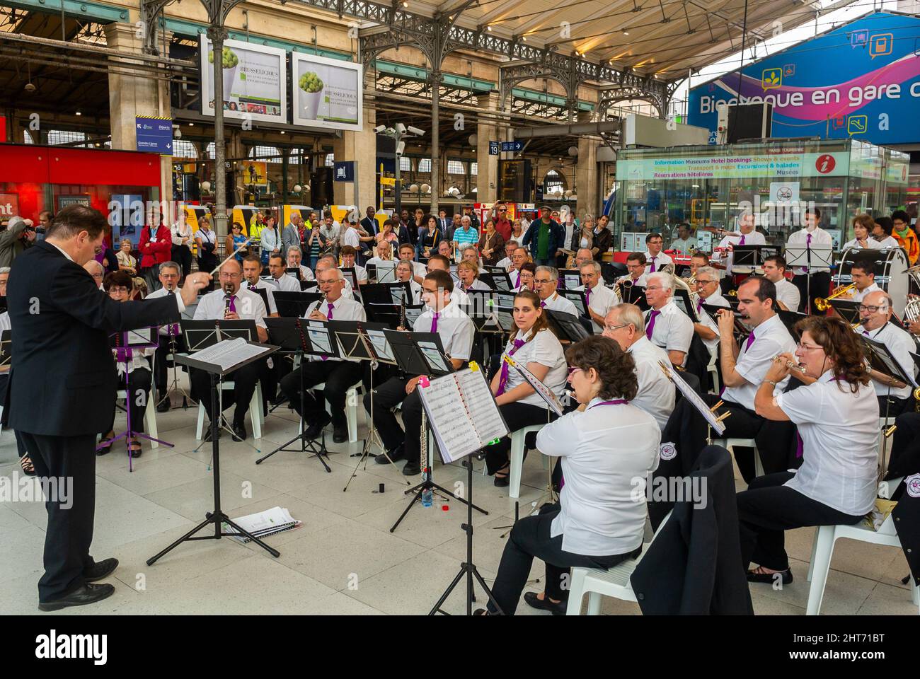 Paris, France, Large Crowd people, Musicians, Concert of SNCF/RATP ...