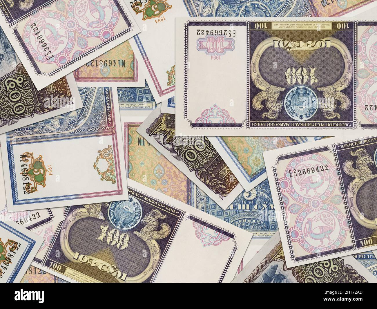 Top view of Uzbekistan som banknotes Stock Photo - Alamy