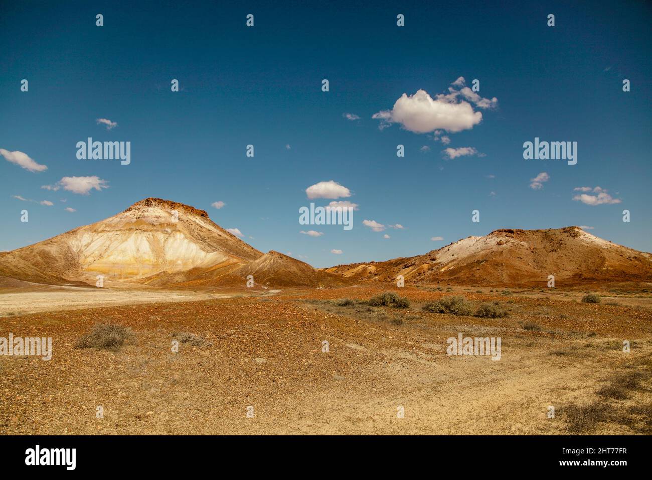 Beautiful desert in South Australia under the blue sky Stock Photo - Alamy