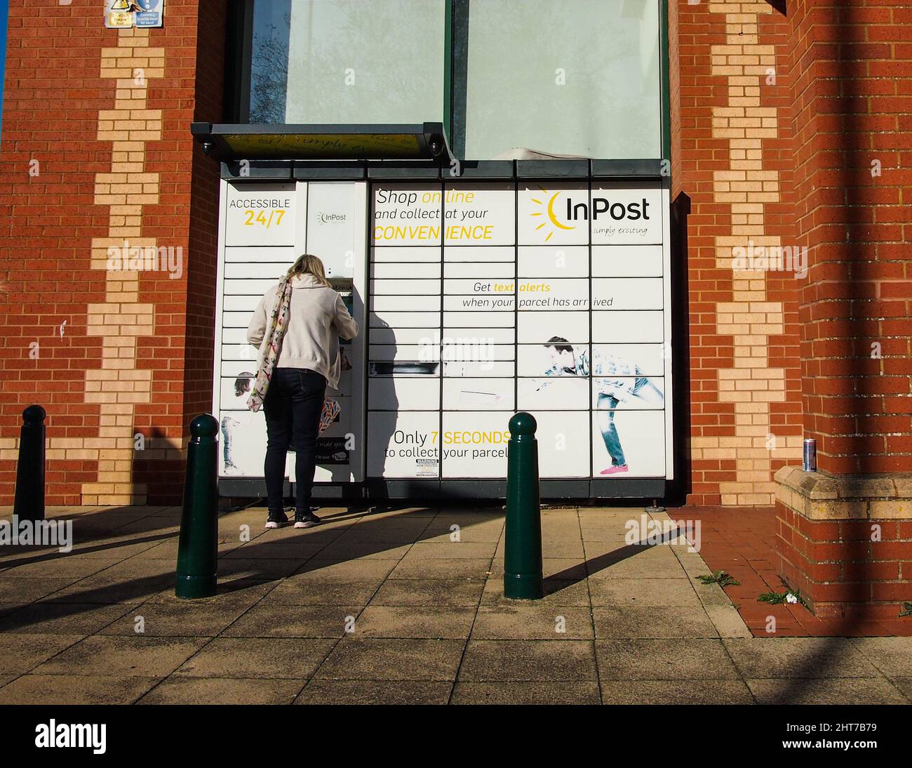 Parcel delivery locker hi-res stock photography and images - Alamy