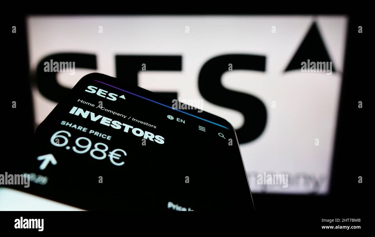 Mobile phone with website of satellite telecommunications company SES ...