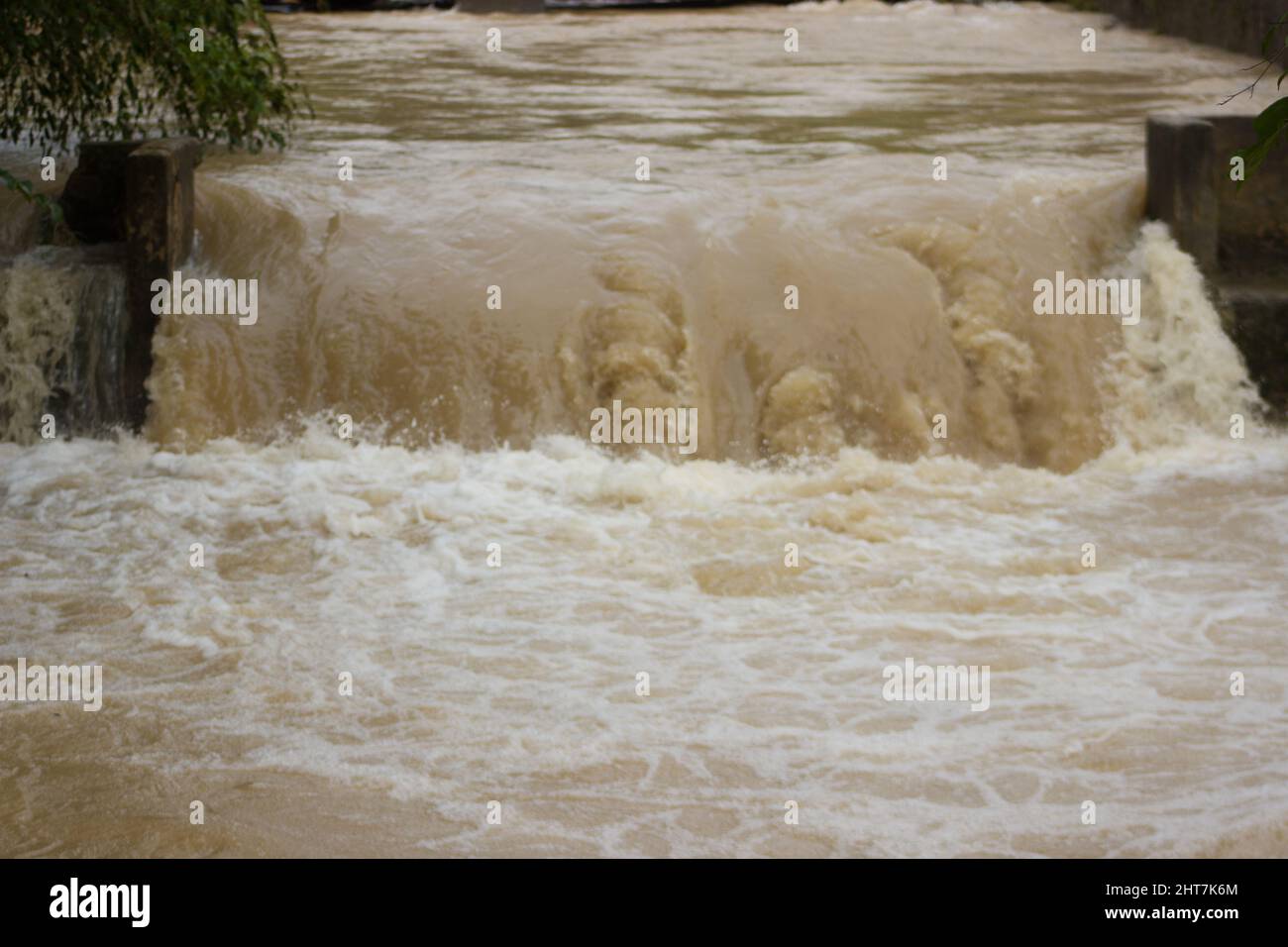 Fast moving water in mountain hi-res stock photography and images - Alamy