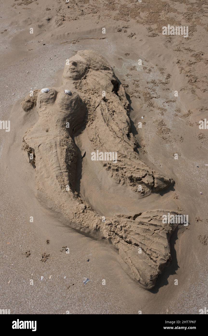 Mermaid sculpture on beach hi-res stock photography and images - Alamy