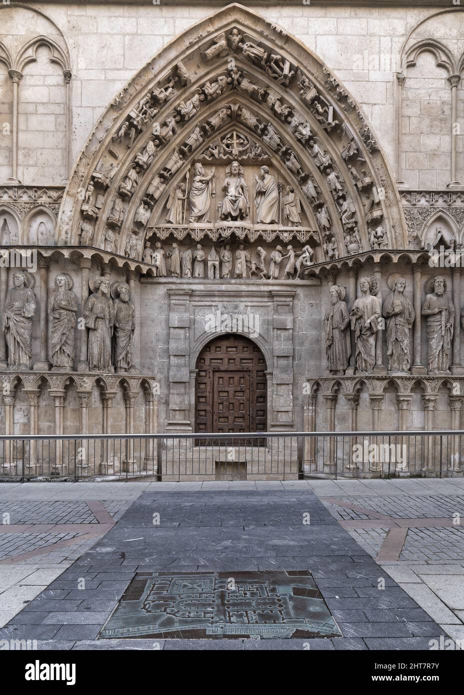 Vertical view of a cathedral facade Stock Photo - Alamy