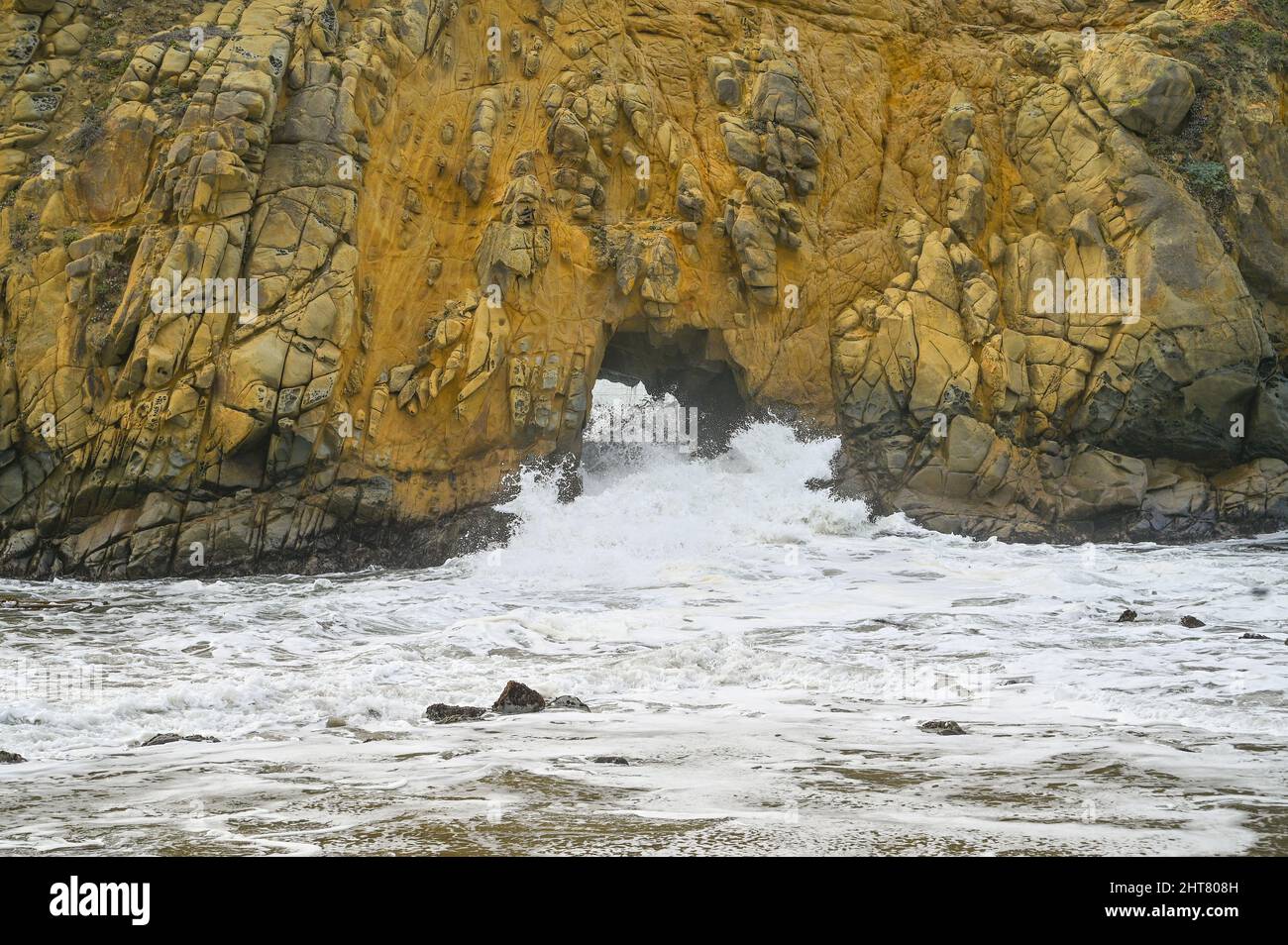 Keyhole Rock at Pfeiffer Beach in Big Sur Stock Photo - Alamy