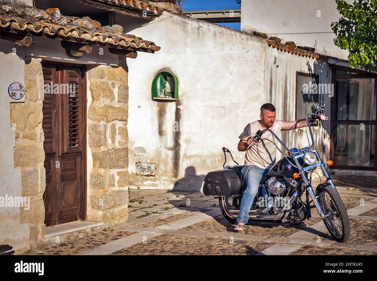 Man riding custom motorcycle hi-res stock photography and images - Alamy