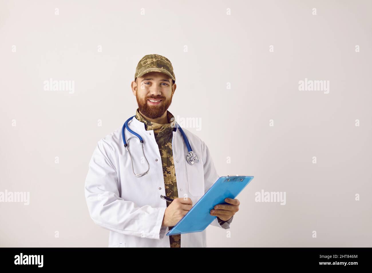 Military doctor stethoscope hi-res stock photography and images - Alamy