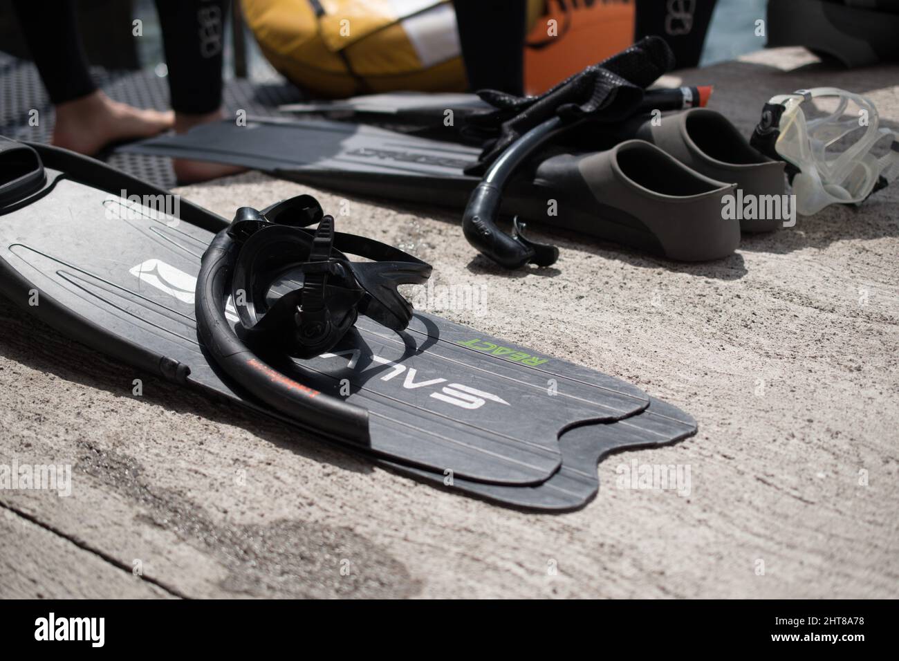 Preparing to dive into swimming hi-res stock photography and images - Alamy