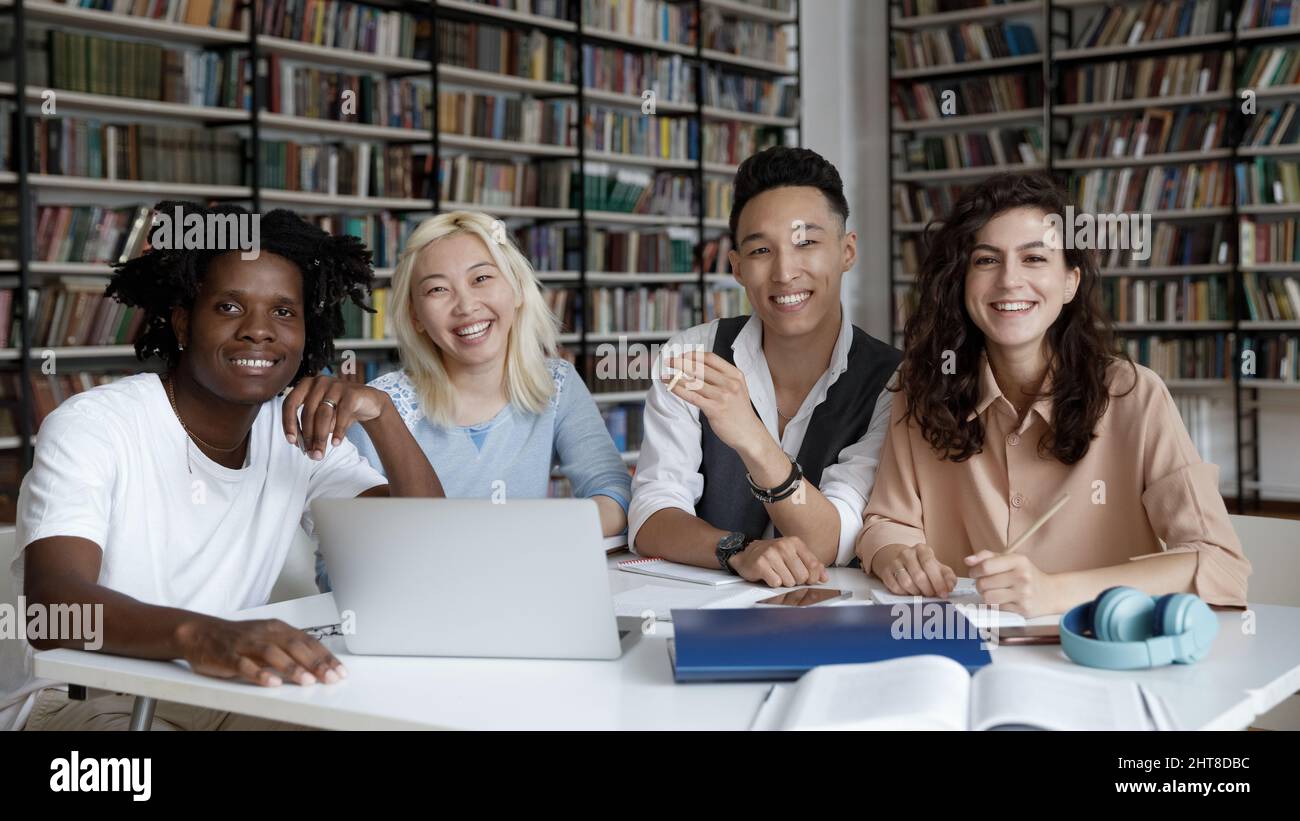 Asian american students hi-res stock photography and images - Alamy
