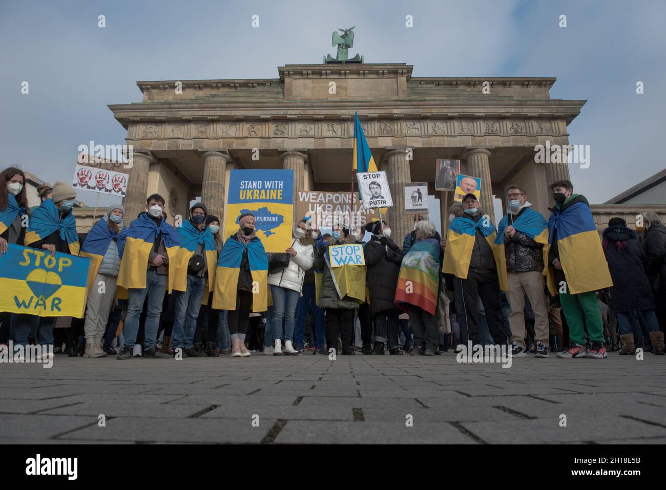 Thousands gathered in front of Berlin's Brandenburg Gate on Sunday for ...