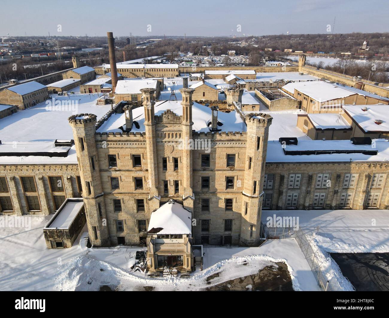 Bird's eye view of The Old Joliet Prison in winter Stock Photo - Alamy