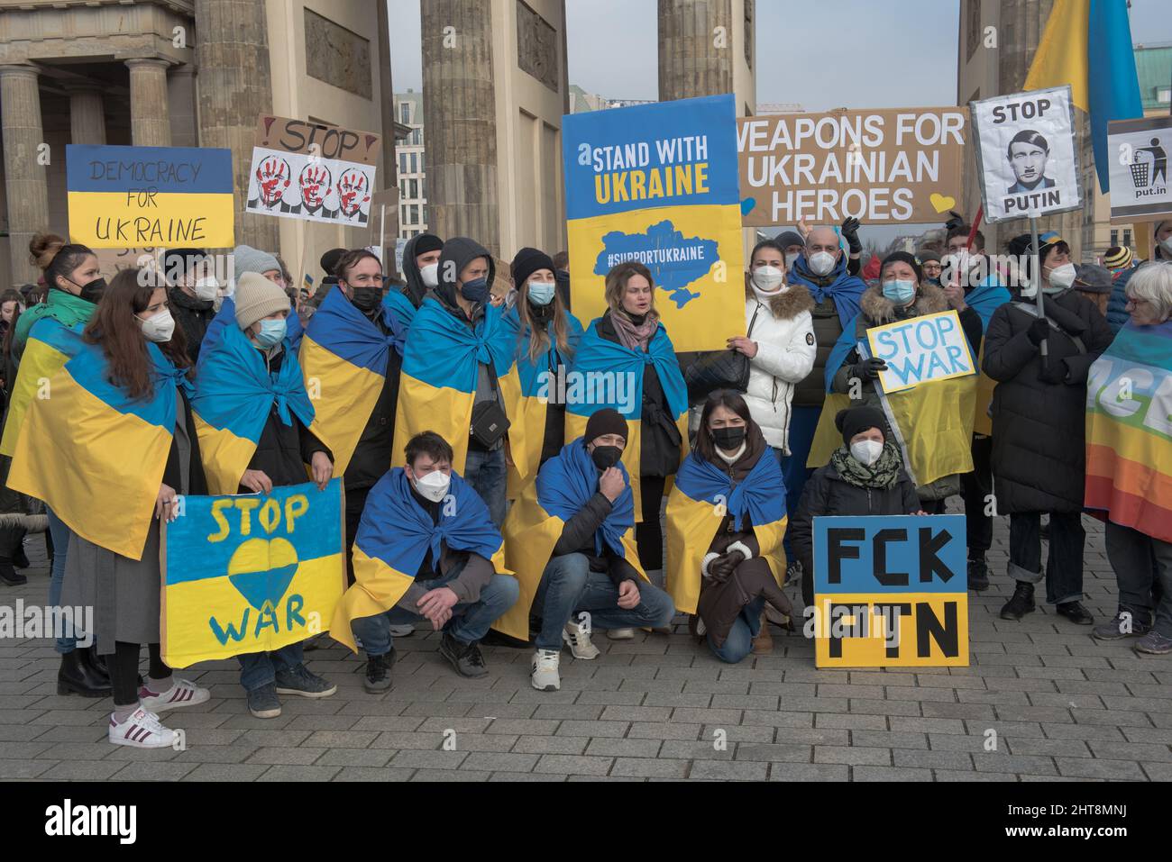Thousands gathered in front of Berlin's Brandenburg Gate on Sunday for ...
