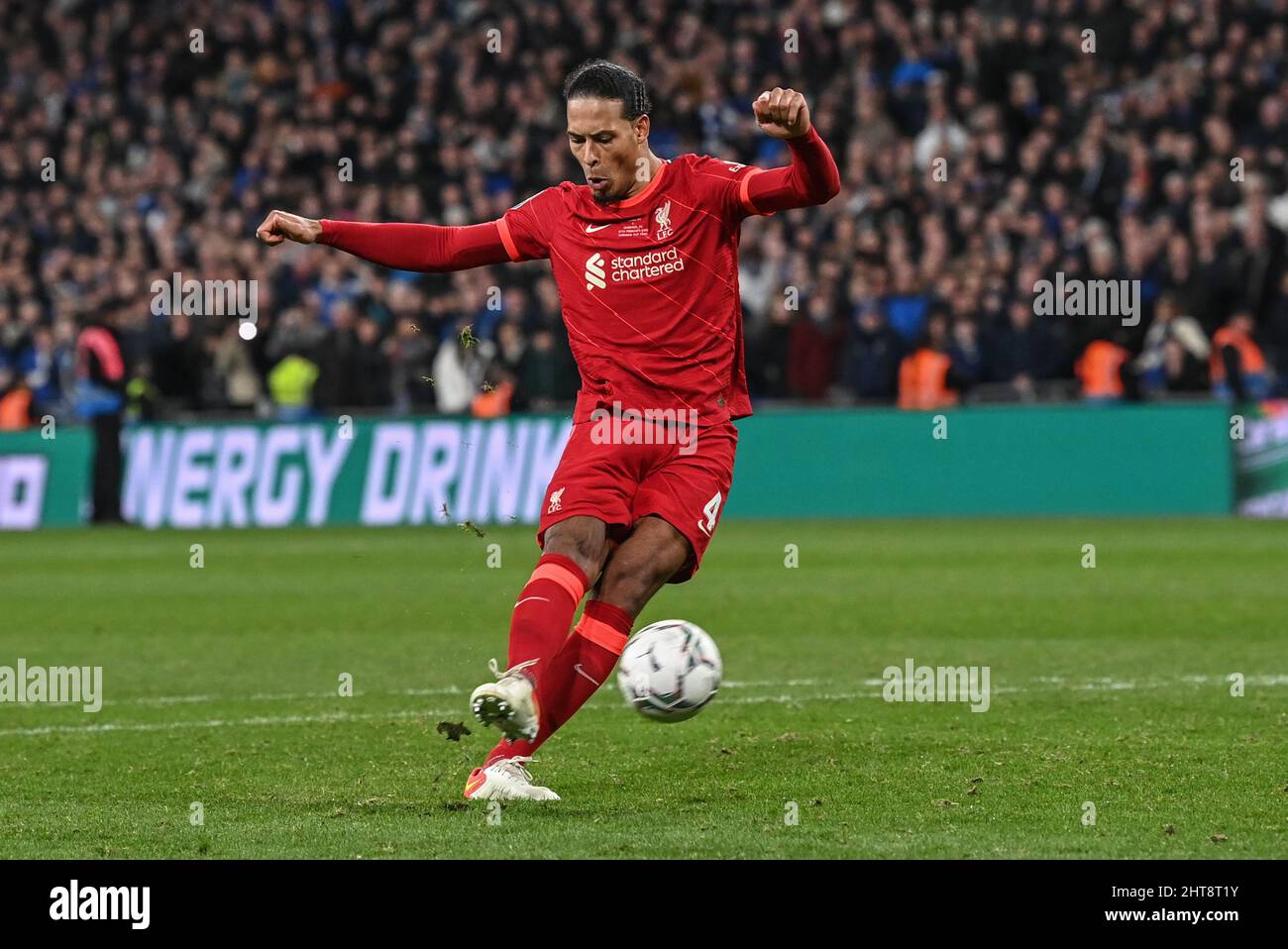 Virgil van Dijk #4 of Liverpool scores his penalty Stock Photo - Alamy