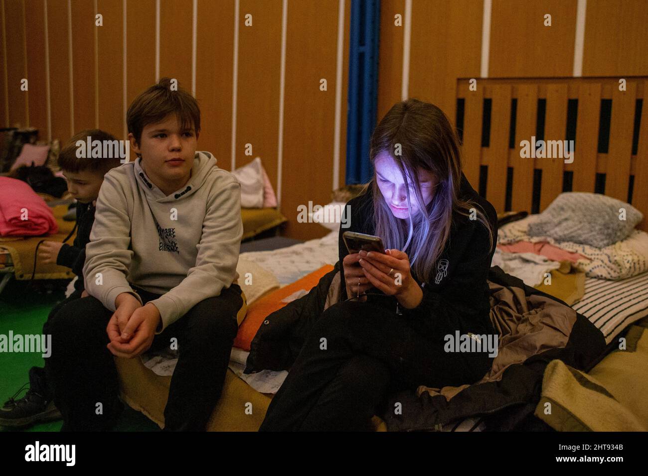 Ubla, Slovakia. 27th Feb, 2022. Ukrainian refugees on the border of ...