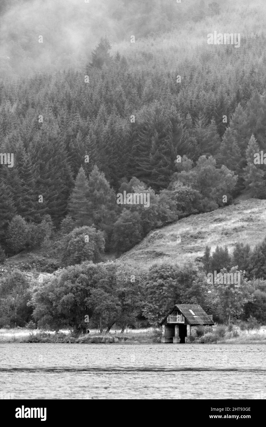 Beautiful house in scotland Black and White Stock Photos & Images - Alamy