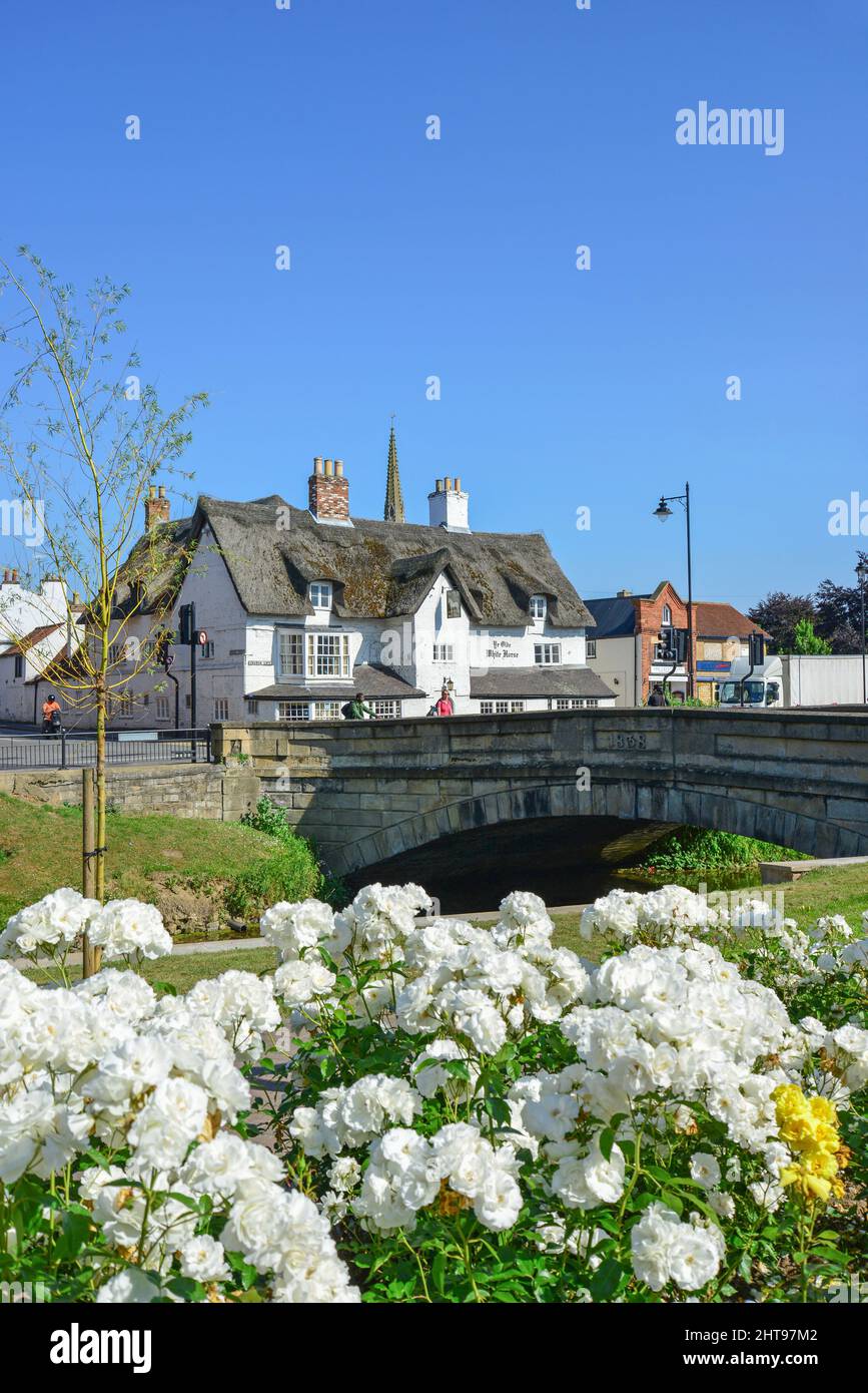 Ye Olde White Horse Pub, Church Gate, Spalding, Lincolnshire, England ...