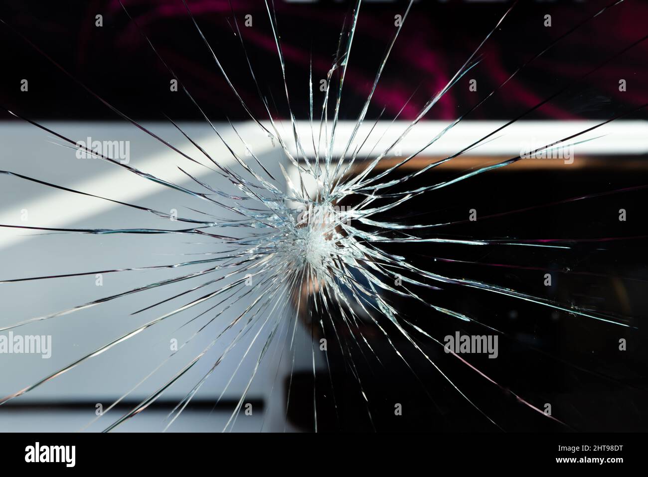 Smashed store window hi-res stock photography and images - Alamy