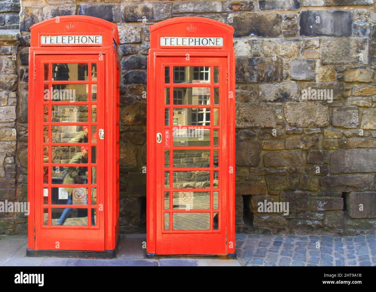 Red telephone booths in Edinburgh Stock Photo - Alamy