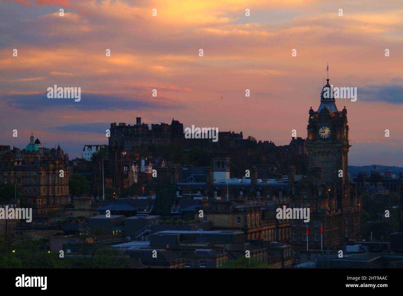 Edinburgh at dusk from Calton hill Stock Photo - Alamy