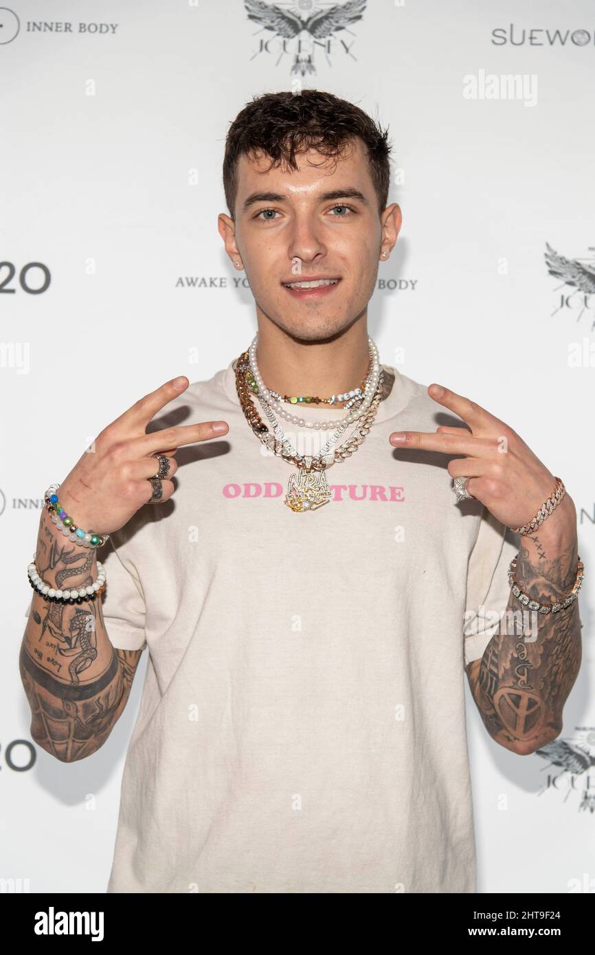 Malibu, USA. 26th Feb, 2022. YNG Zuck attends Tracy Park Gallery ...