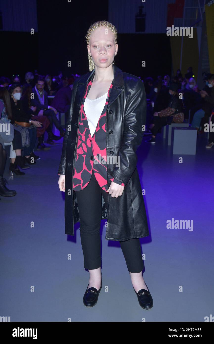 Oxana Likipa Milan Fashion Week - Women F/W 22-23 Alexandra Moura ...