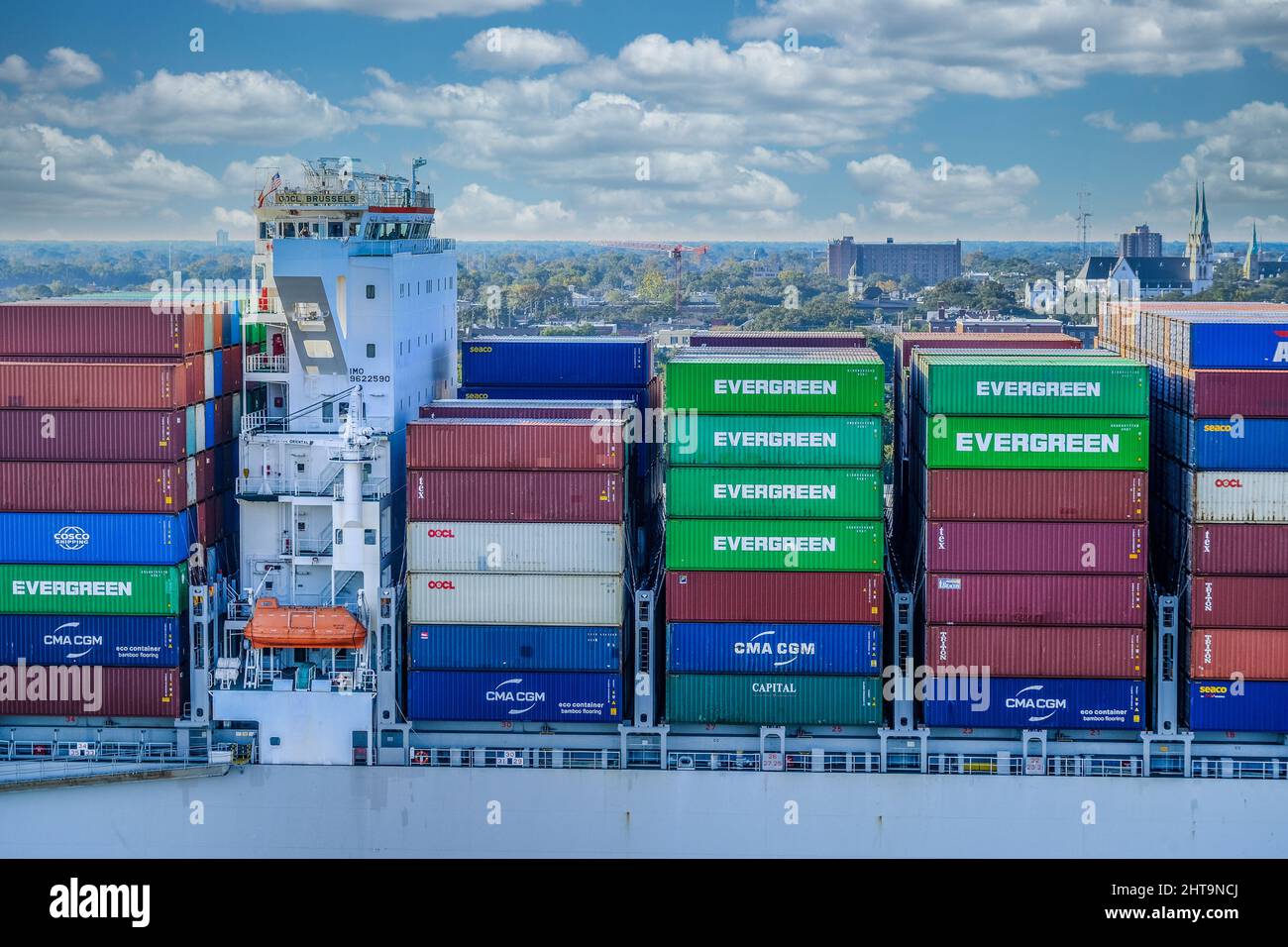 Evergreen shipping container hi-res stock photography and images - Alamy