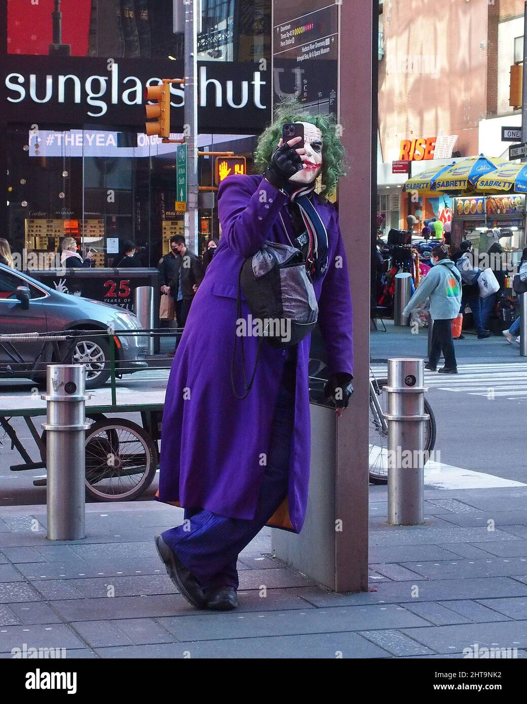 New York, New York, USA. 27th Feb, 2022. A man dressed up as ''The ...
