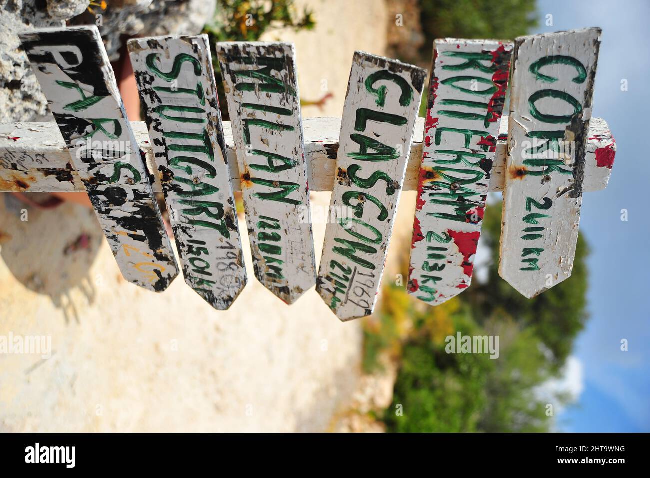 Malta road signs hi-res stock photography and images - Alamy
