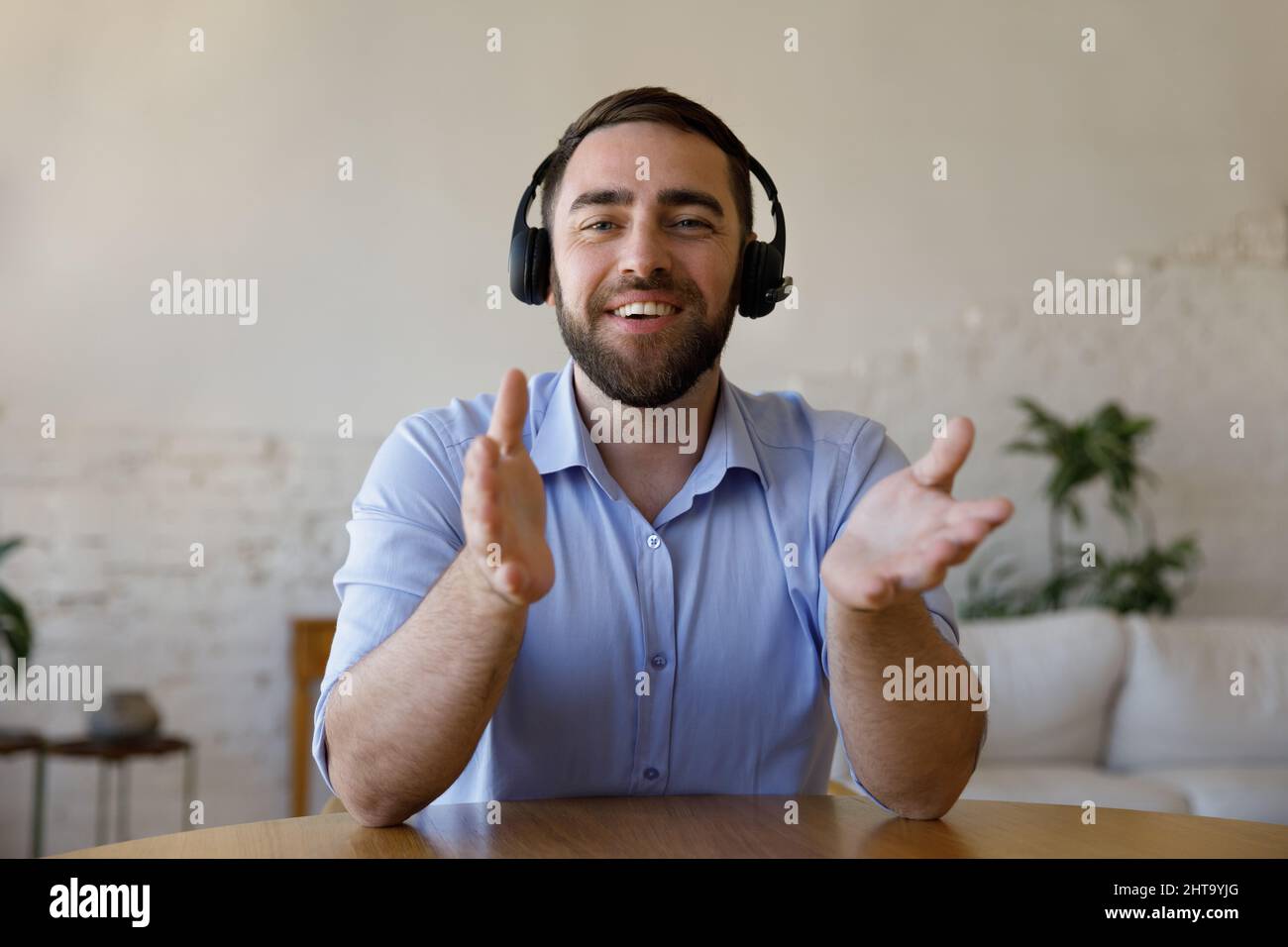 Camera speech hi-res stock photography and images - Alamy