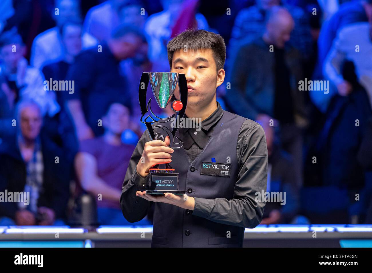 MILTON KEYNES, UNITED KINGDOM. 27th Feb, 2022. Fan Zhengyi won the ...