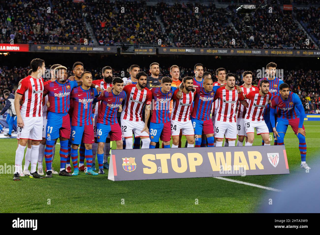 Barcelona, Spain. . 27th Feb, 2022. Players with Stop War Logo during the La Liga match between ...