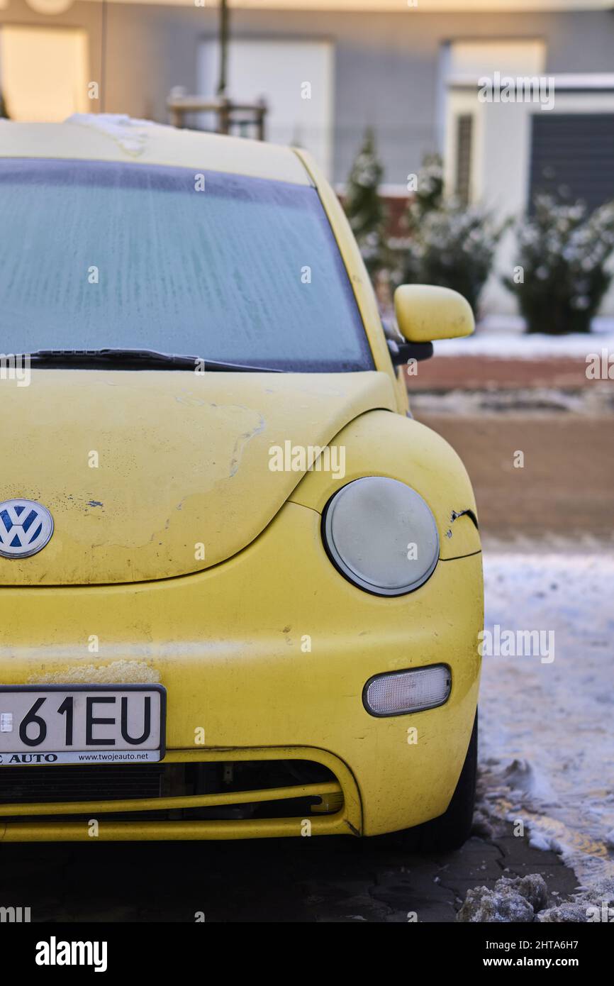 Yellow volkswagen beetle on street hi-res stock photography and images ...