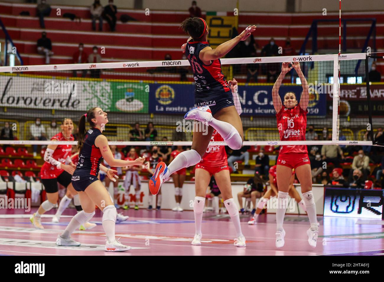 Khalia bergamo hi-res stock photography and images - Alamy