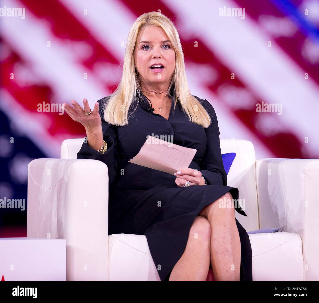 Pam bondi hi-res stock photography and images - Alamy