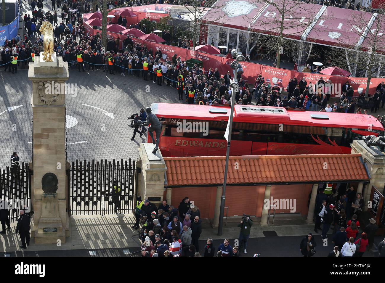 The england team bus arrives hi-res stock photography and images - Alamy