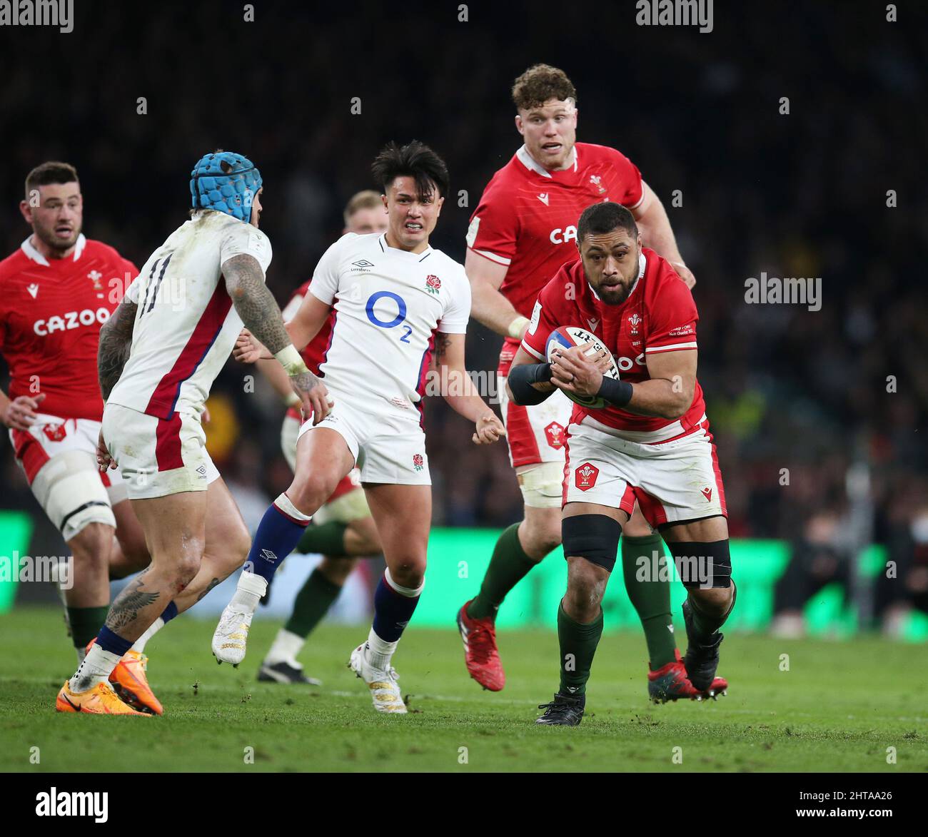 Taulupe faletau wales 2022 hi-res stock photography and images - Alamy